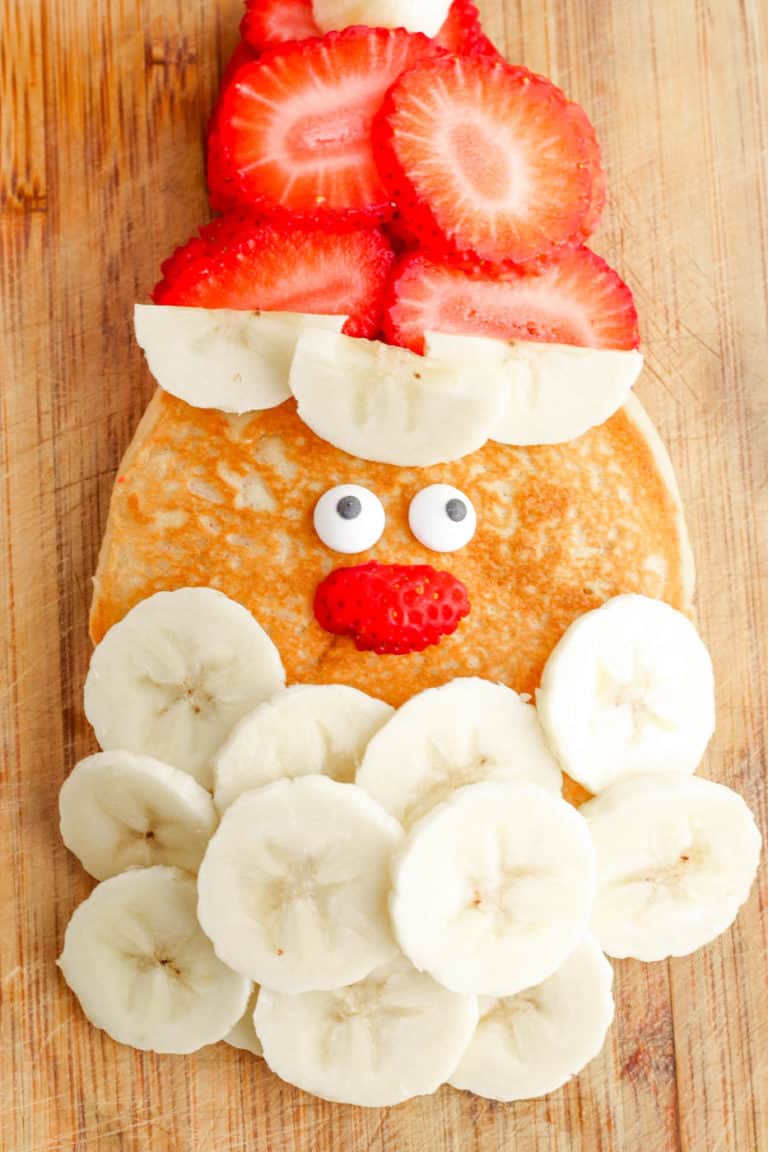 Santa Pancakes: A Healthy Vegan Holiday Breakfast | The Picky Eater