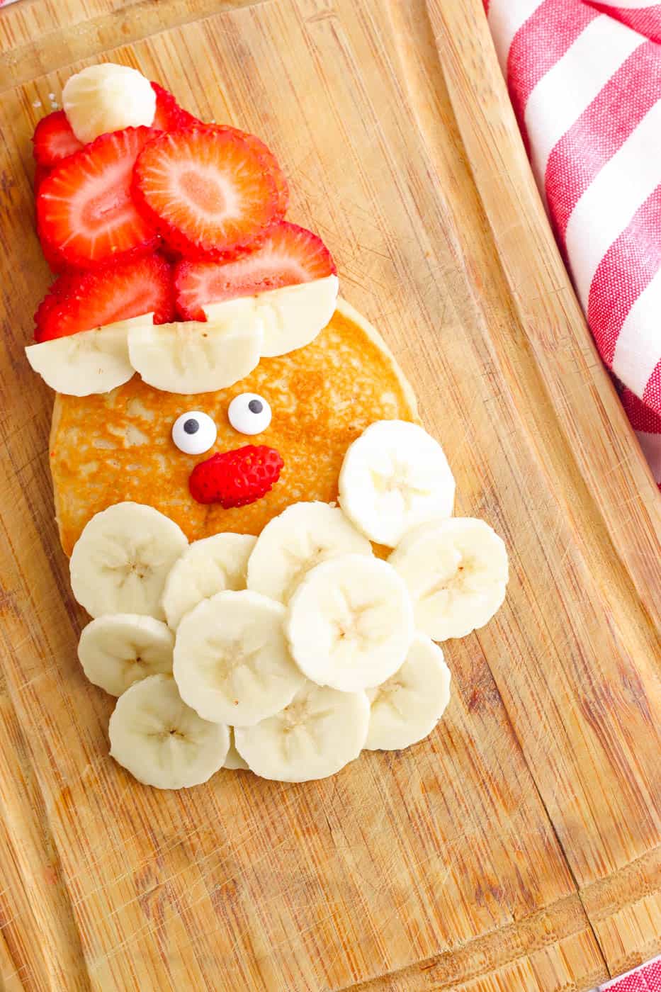 Santa Pancakes: A Healthy Vegan Holiday Breakfast | The Picky Eater