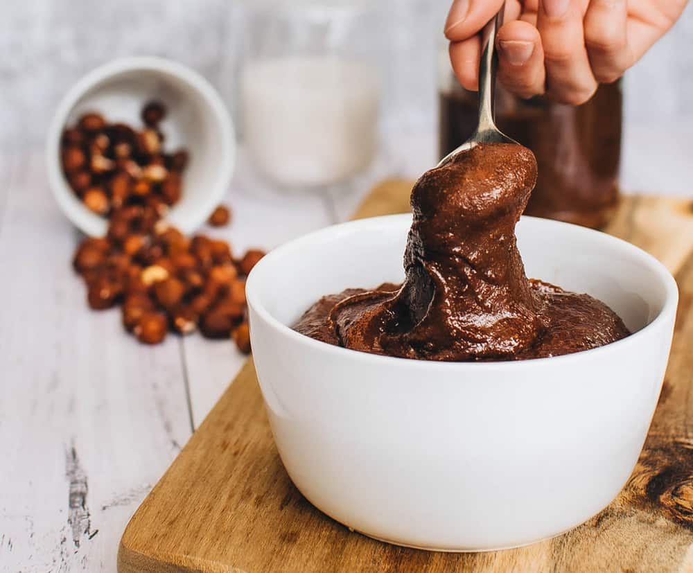 Vegan Nutella (Easy and Healthy!) | The Picky Eater
