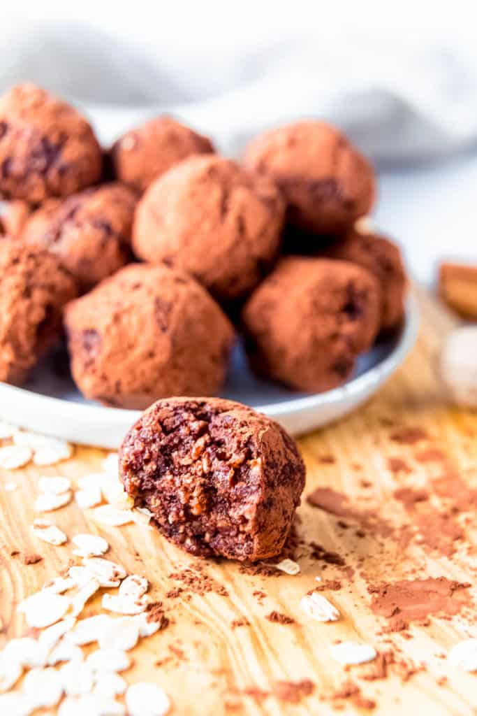 Peanut Butter Date Balls (Healthy Snack!) | The Picky Eater