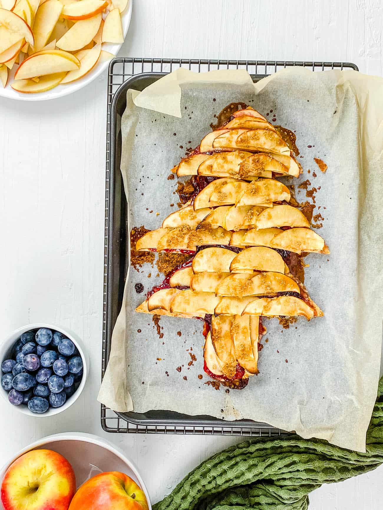 Puff Pastry Christmas Tree (Delicious Recipe!) | The Picky Eater