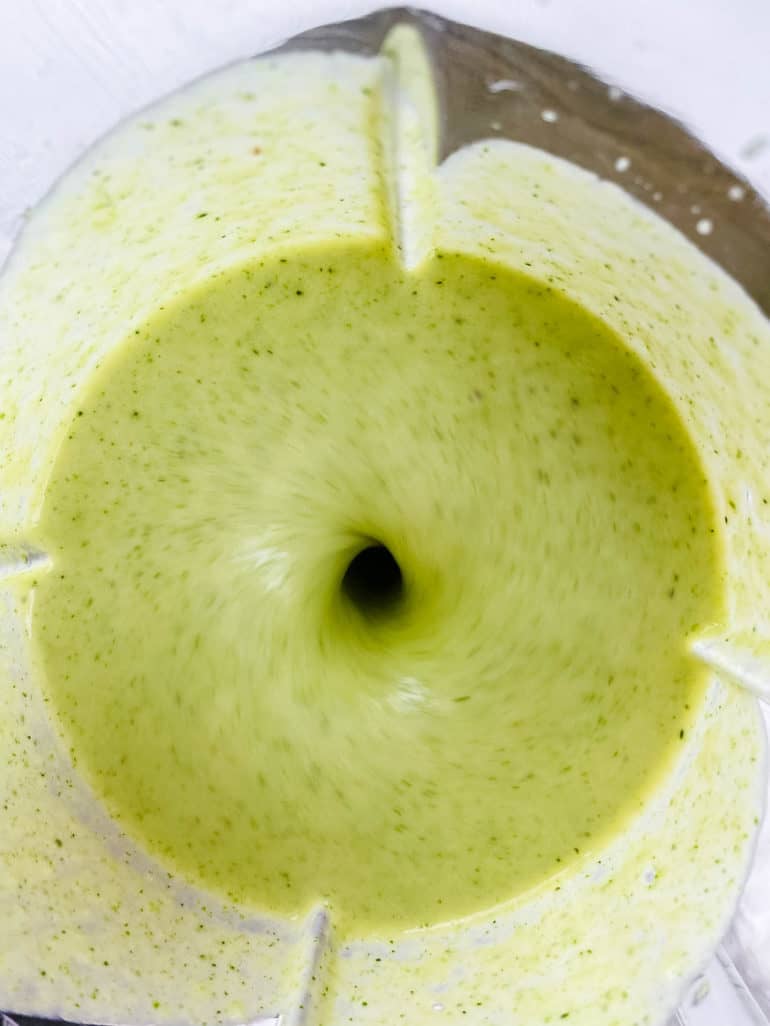 Broccoli Smoothie With Banana And Mango | The Picky Eater