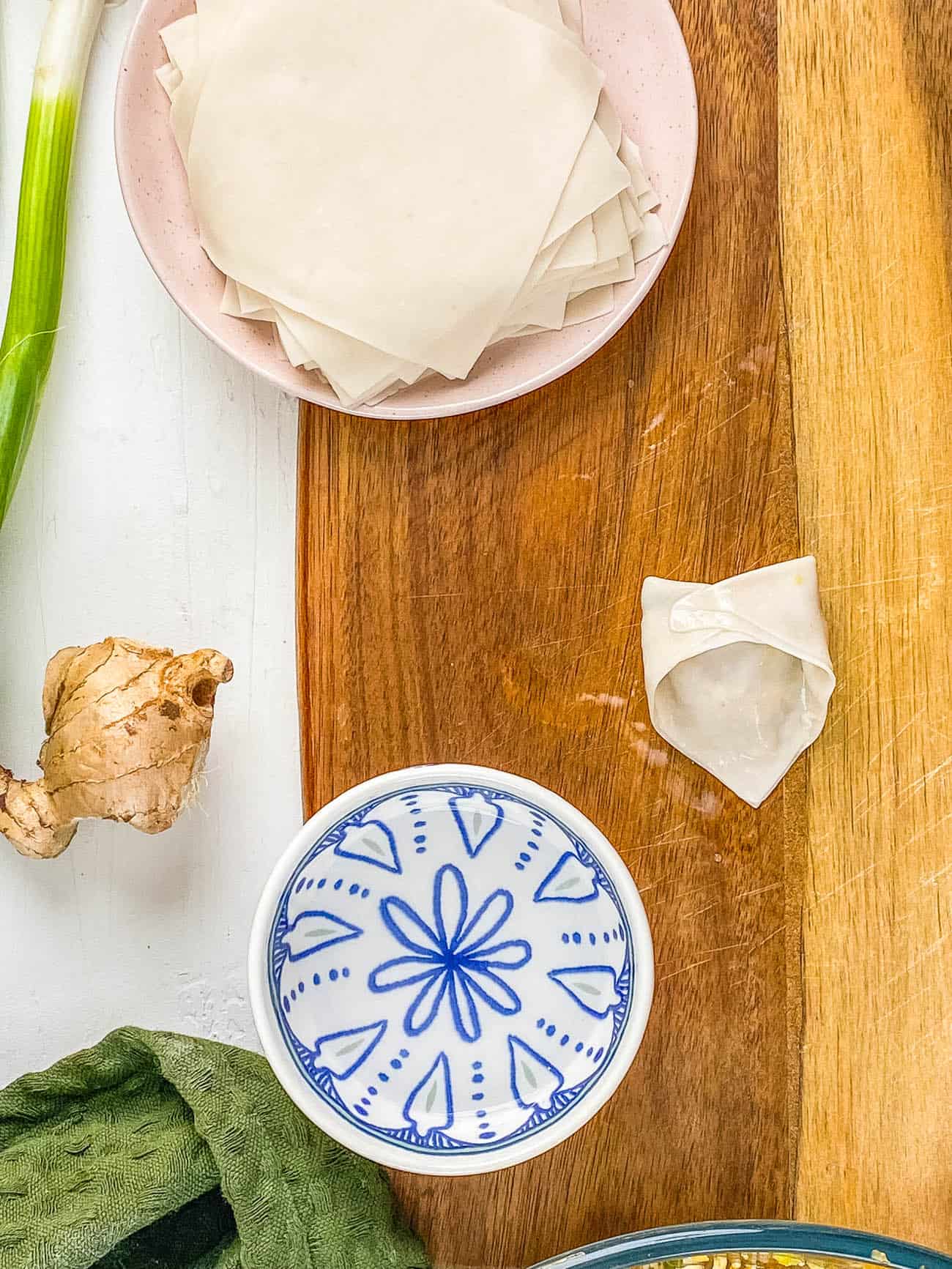 Easy Vegetarian Wontons | The Picky Eater