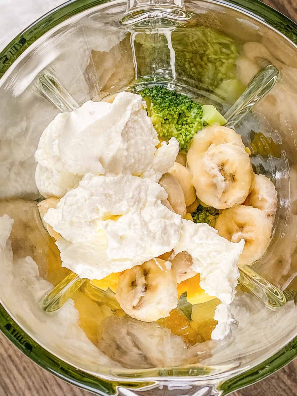 Broccoli Smoothie With Banana And Mango | The Picky Eater