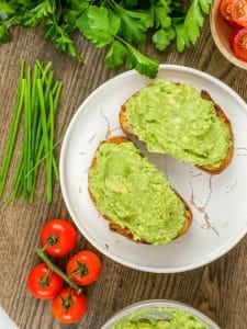 Avocado Toast with Egg And Tomato (Healthy & Easy!) | The Picky Eater