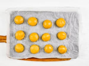 Chewy Japanese Mochi Cookies (Sweet & Buttery!) | The Picky Eater