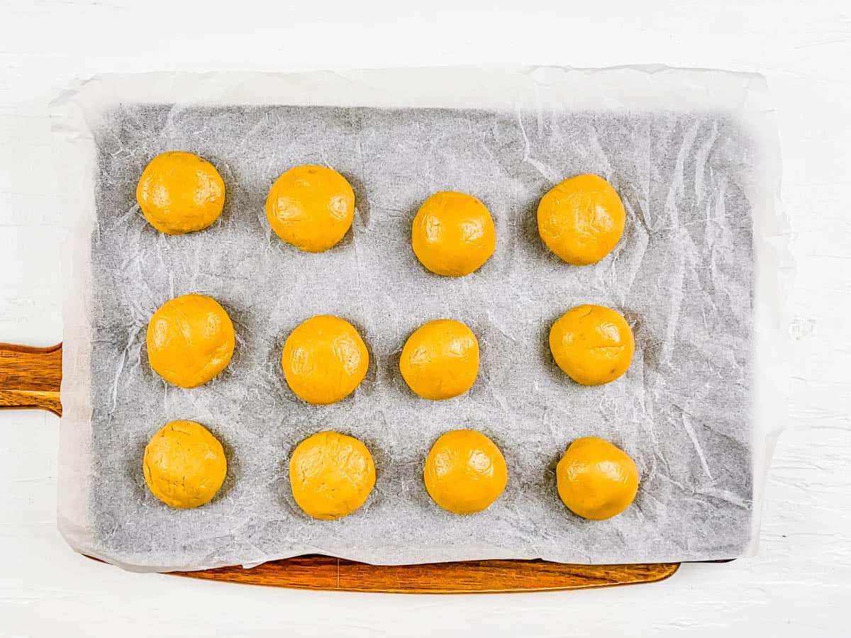 Chewy Japanese Mochi Cookies (Sweet & Buttery!) | The Picky Eater