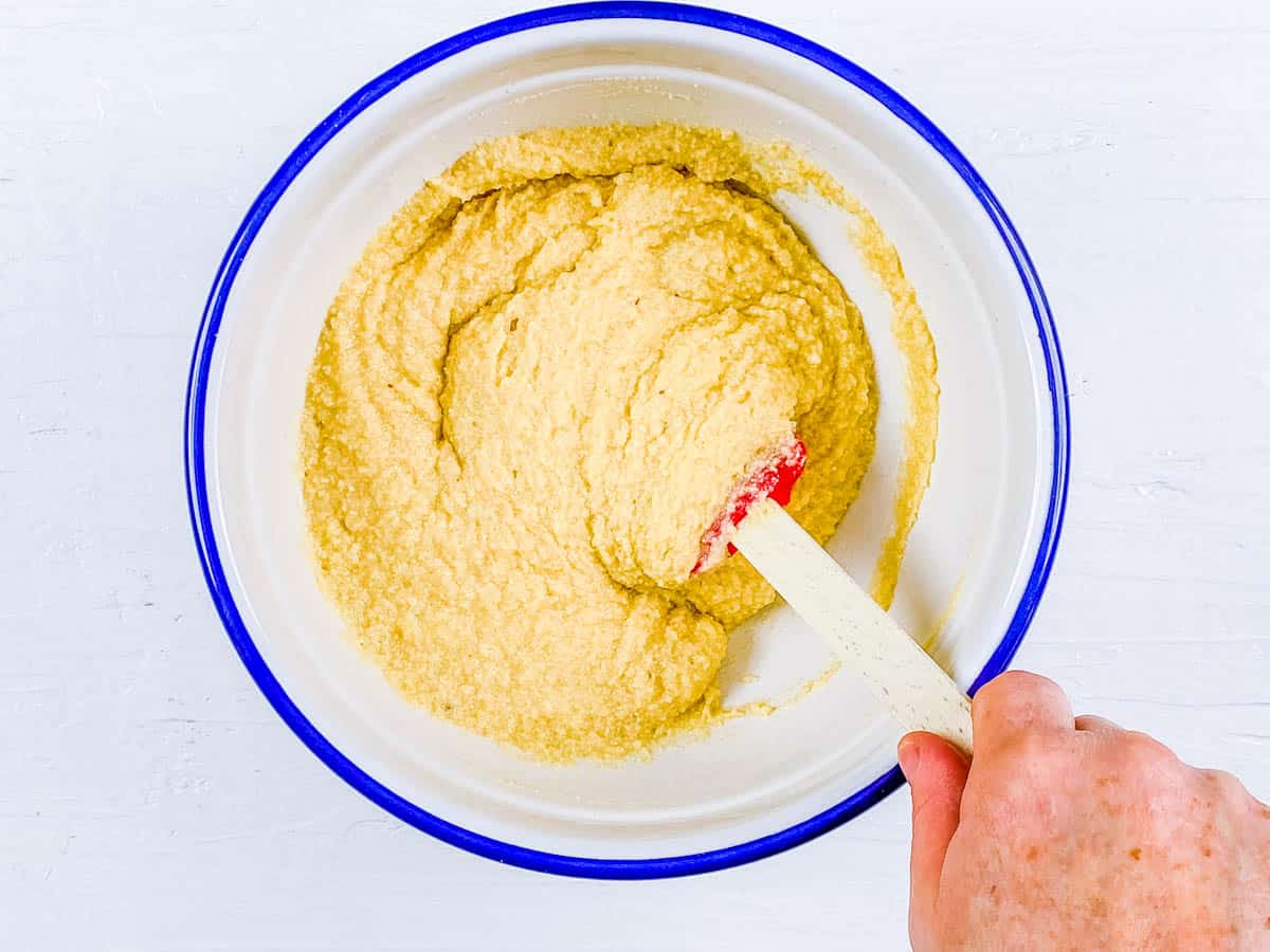 Healthy Coffee Cake | The Picky Eater