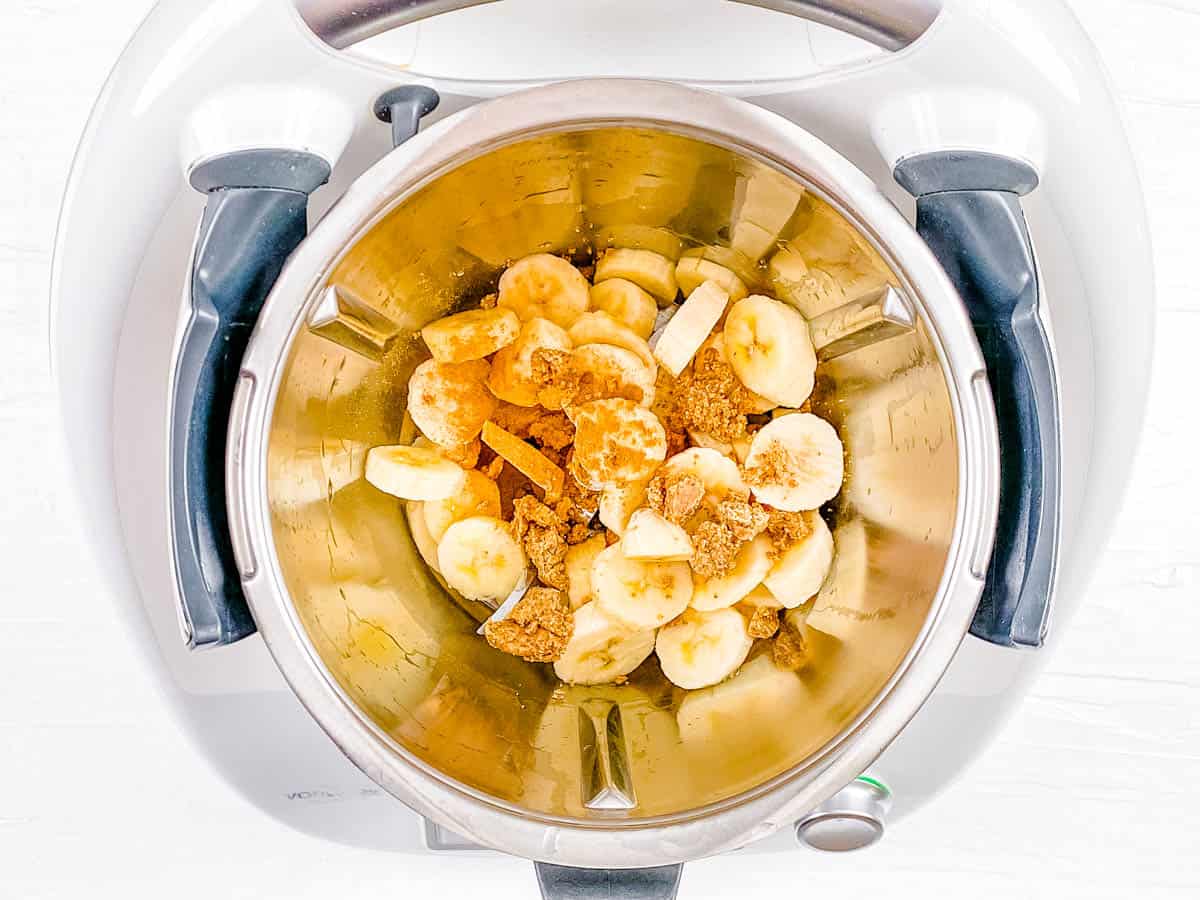 Banana Smoothie Bowl | The Picky Eater