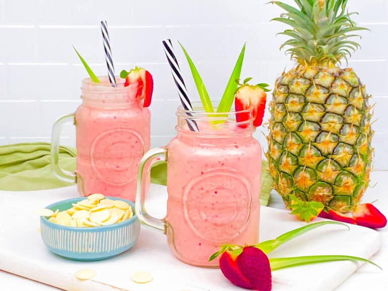 Bahama Mama Tropical Smoothie Recipe | The Picky Eater