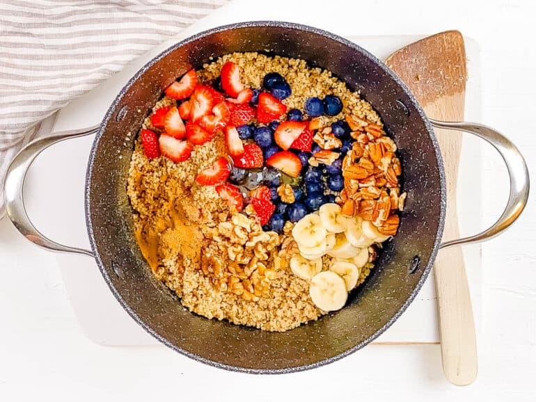Quinoa Oatmeal (Healthy Breakfast!) | The Picky Eater