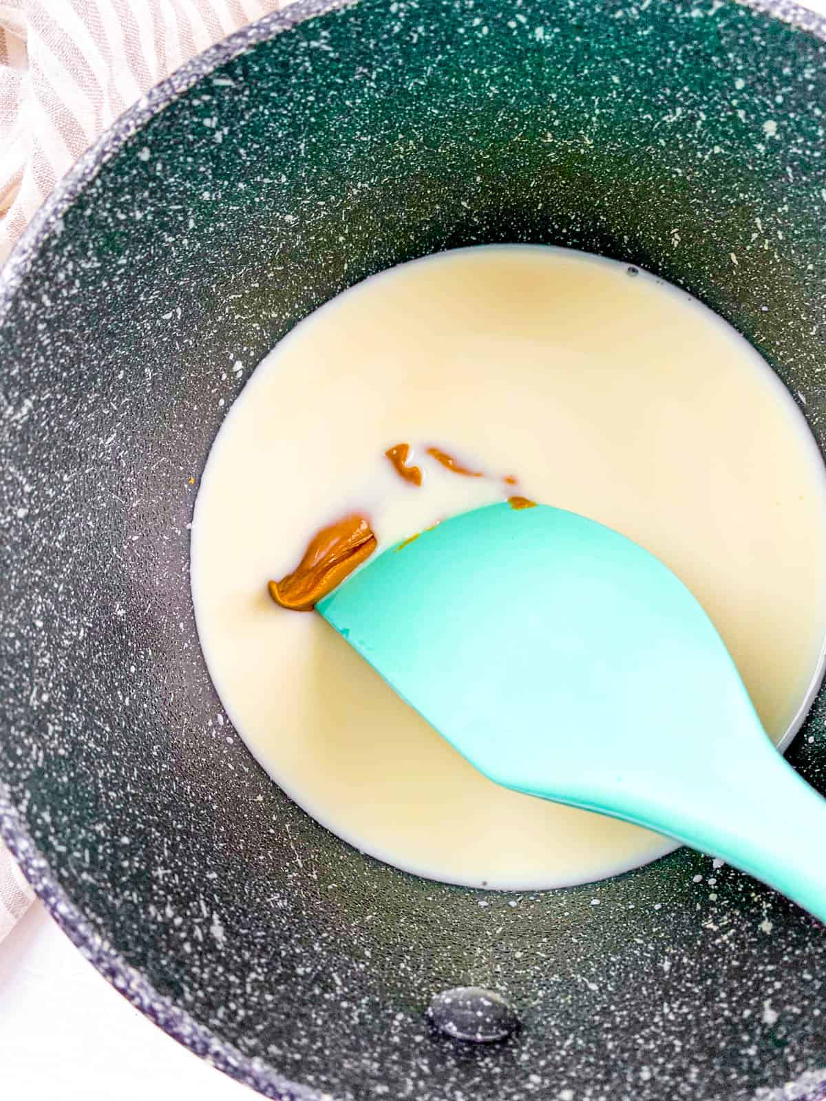 Biscoff Latte (Easy Recipe) | The Picky Eater