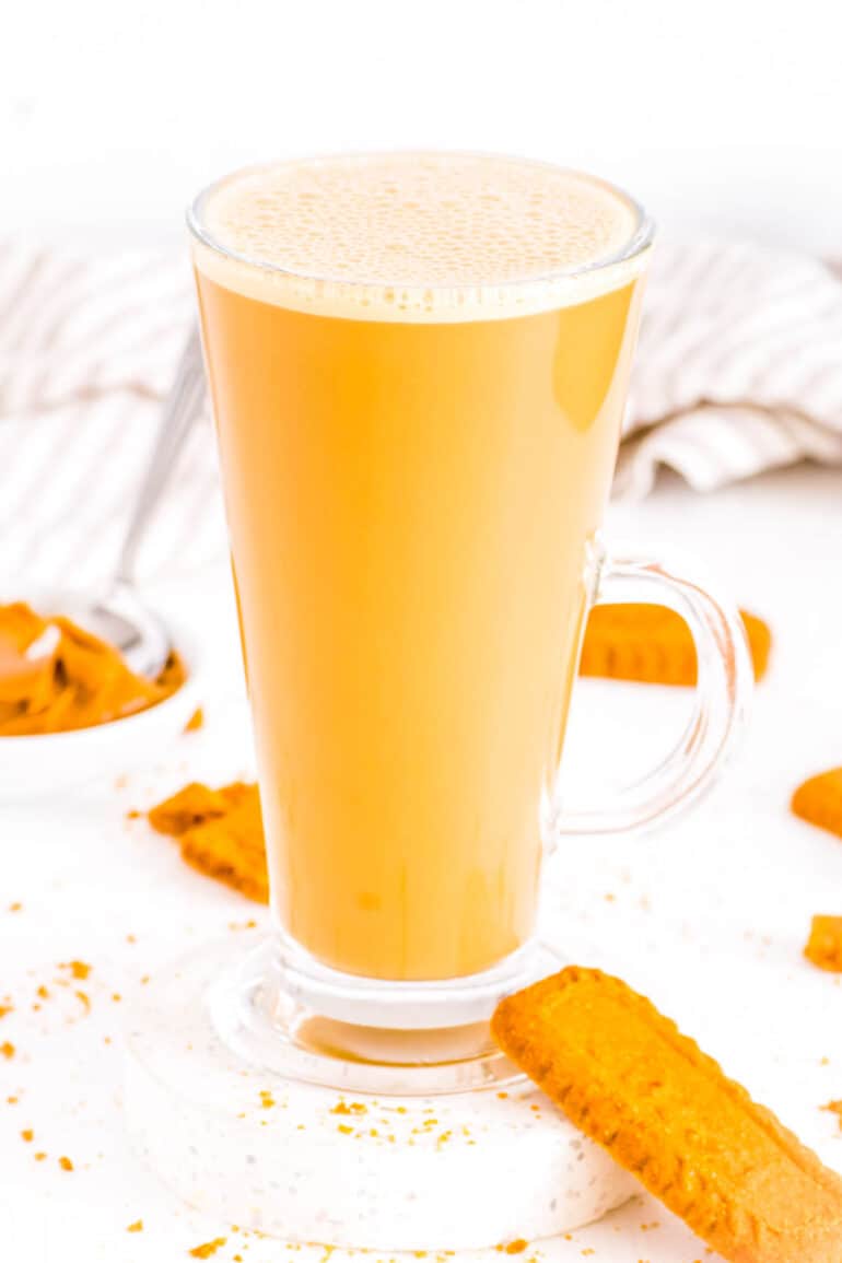 Biscoff Latte (Easy Recipe) | The Picky Eater