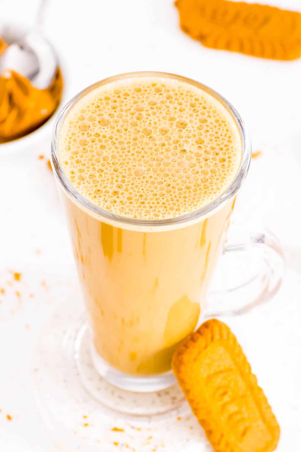 Biscoff Latte (Easy Recipe) | The Picky Eater
