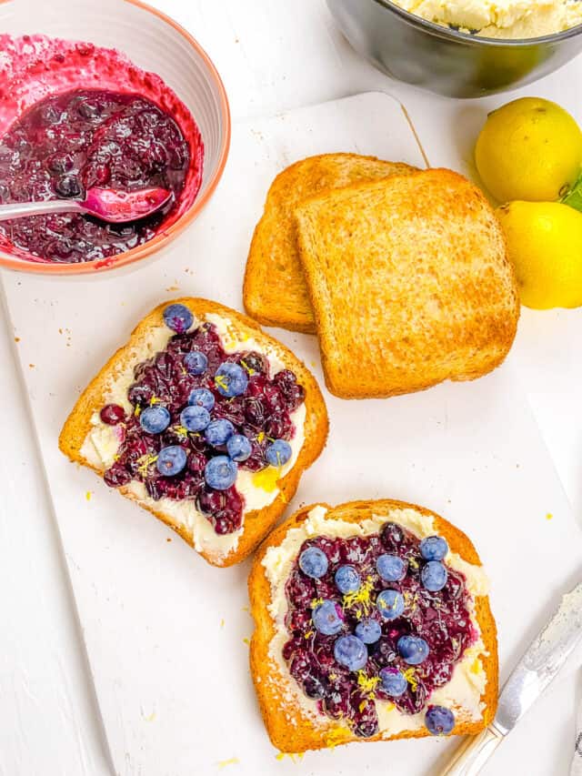 Cream Cheese Toast (17 Ways!) | The Picky Eater