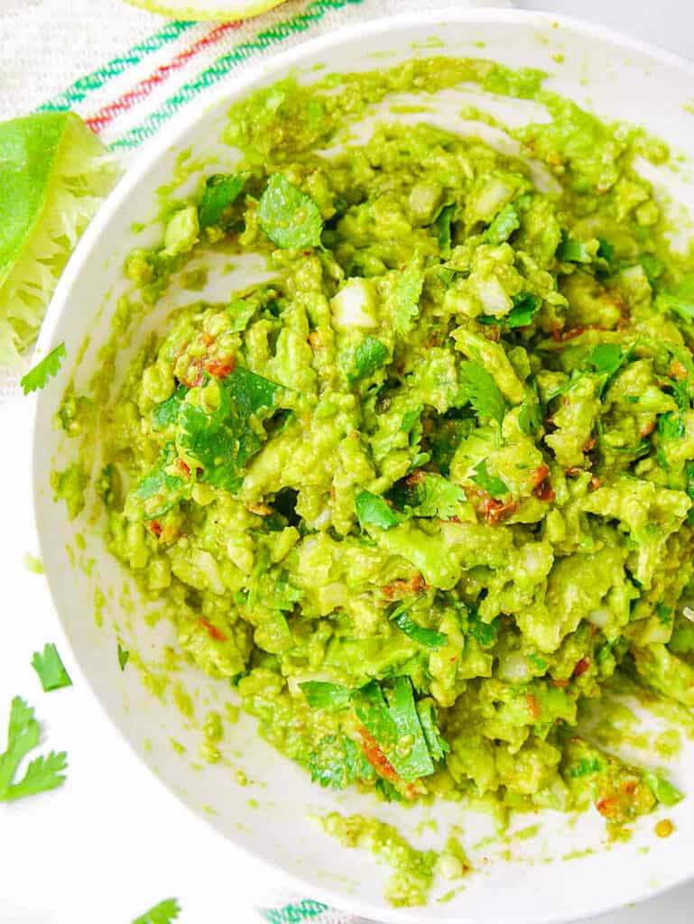 Healthy Guacamole Recipe (Low-Calorie!) | The Picky Eater