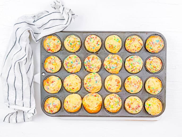 Birthday Cake Muffins (With Sprinkles!) | The Picky Eater