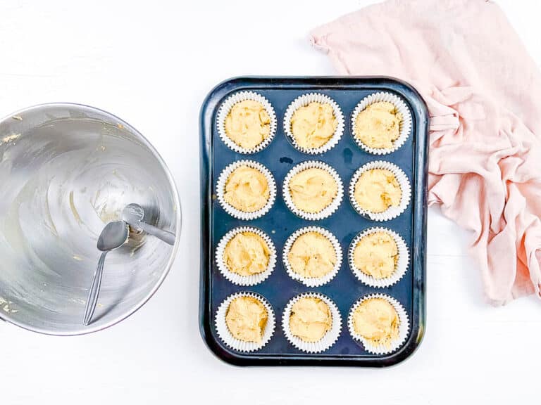 Peach Cupcakes With Vanilla Buttercream | The Picky Eater