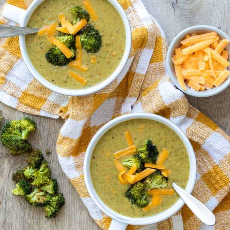 Broccoli Smoothie With Banana And Mango | The Picky Eater