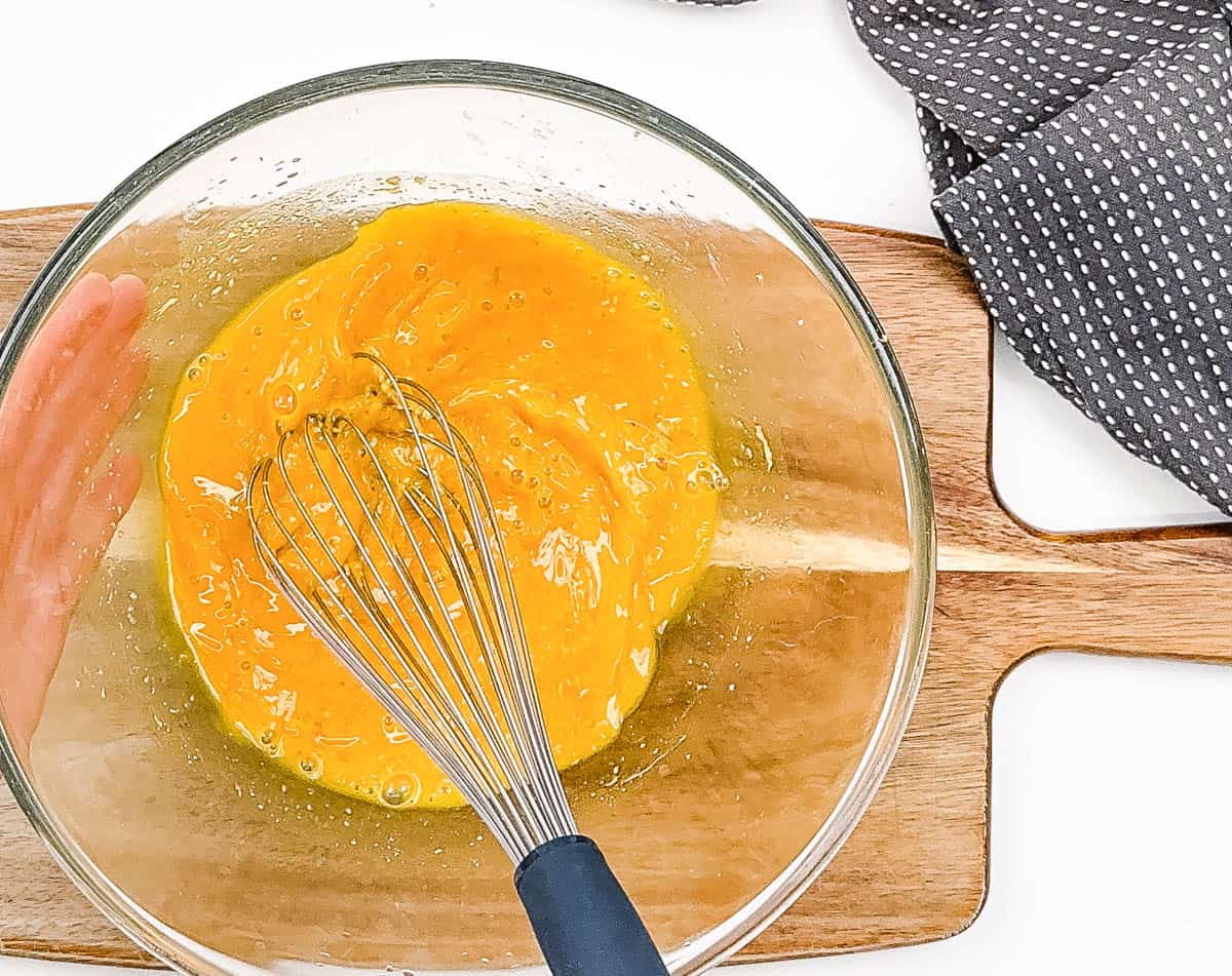 Lemon Ginger Turmeric Shots (Homemade Recipe!) | The Picky Eater